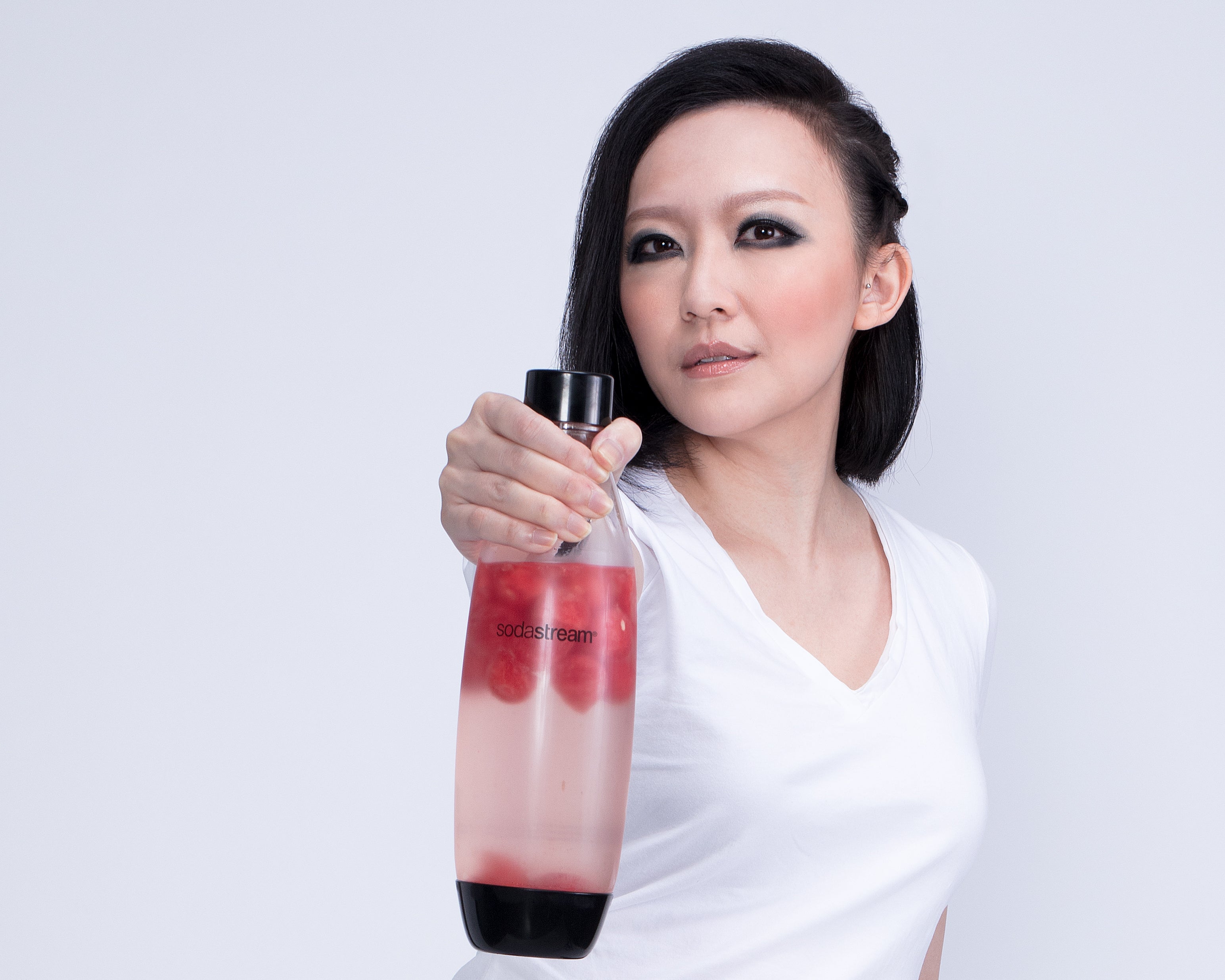 Ning the Magician & Author – SodaStream Singapore